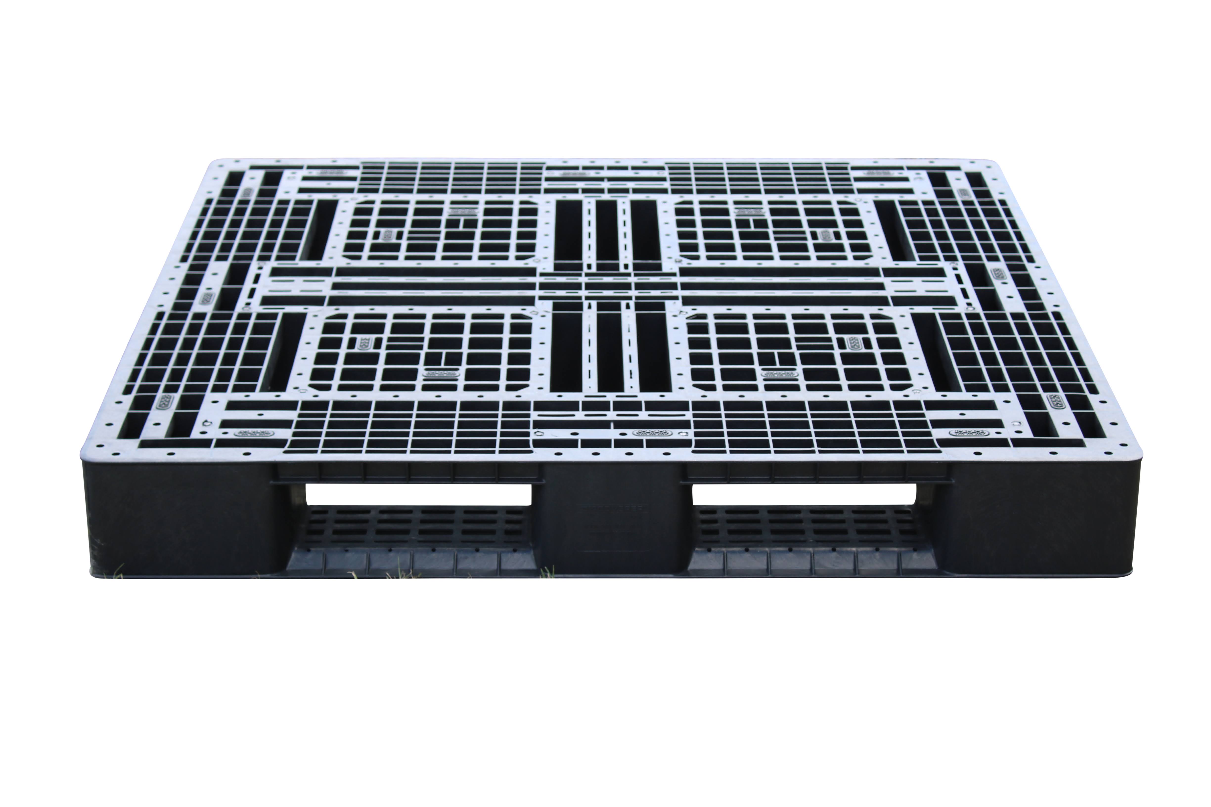 Discoverer® Heavy Duty Plastic Pallets | Outdoor Core Storage